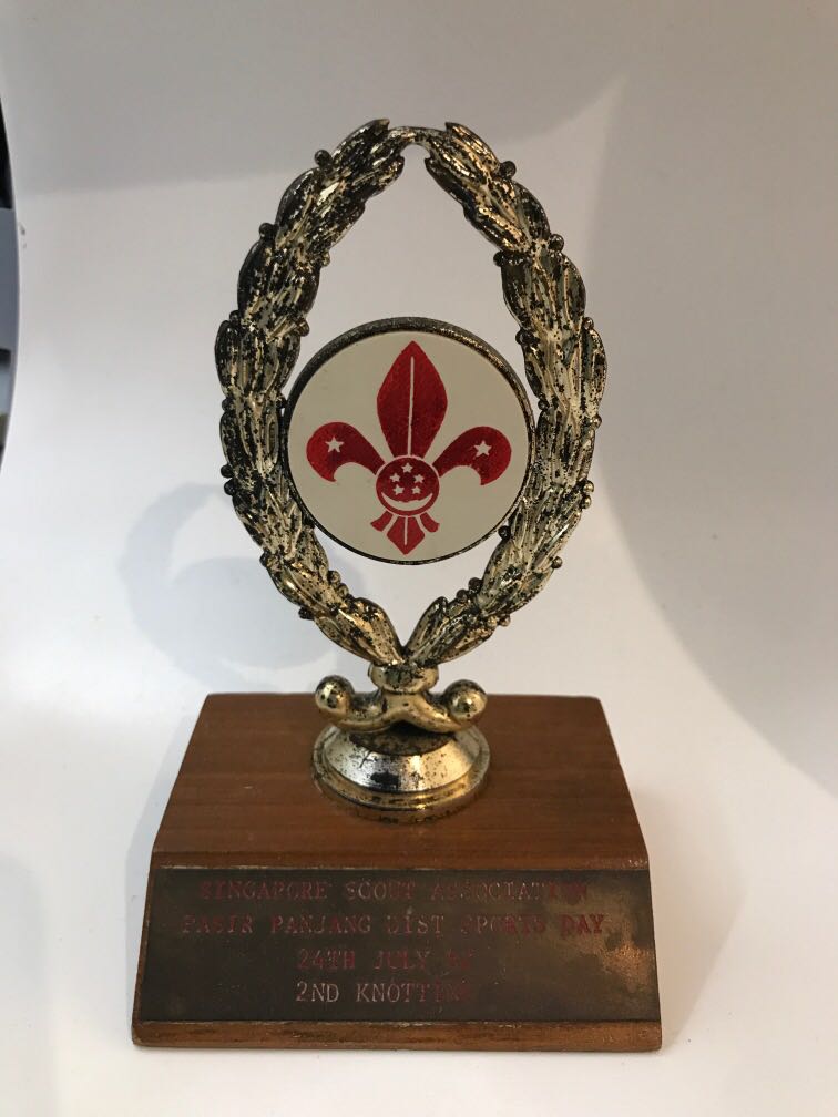 1982 Singapore Scout trophy Pasir panjang, Hobbies & Toys, Memorabilia ...