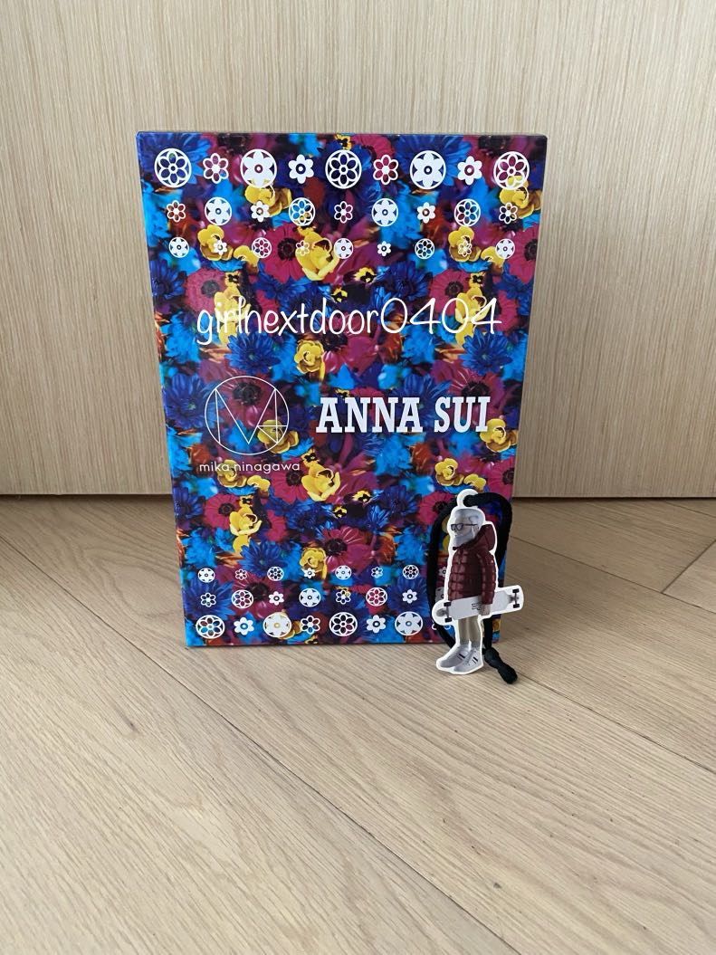 Anna Sui X Mika Ninagawa 蜷川實花 Bearbrick 400%+100%, 玩具 & 遊戲類, 毛公仔 ...