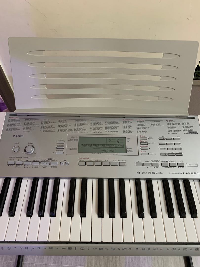 Casio 電子琴 LK-280 (包琴袋 + 腳架）, 興趣及遊戲, 音樂樂器 & 配件, 樂器 - Carousell