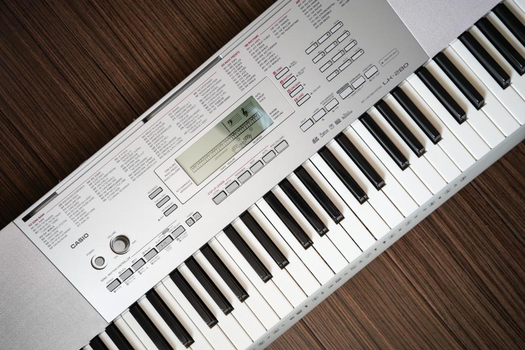 Casio LK-280 Keyboard with Key Lighting System (w/stand), Hobbies ...