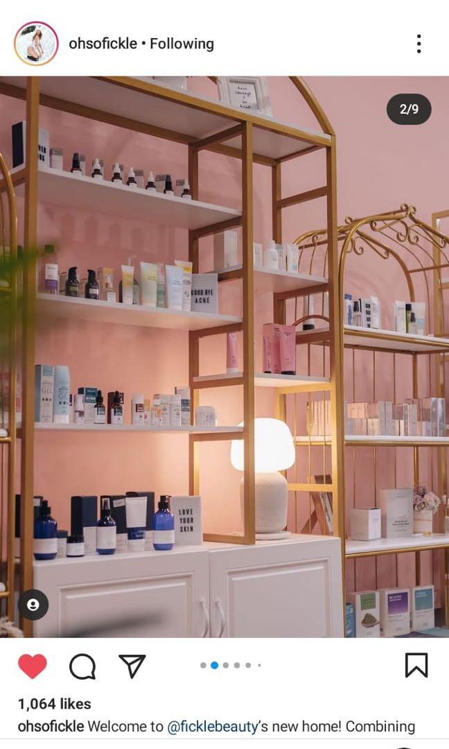 Delightfully For Ms Tammy Tay @OhSoFickle - Instock Hotel Bellboy Bookcase / Bookshelf ...