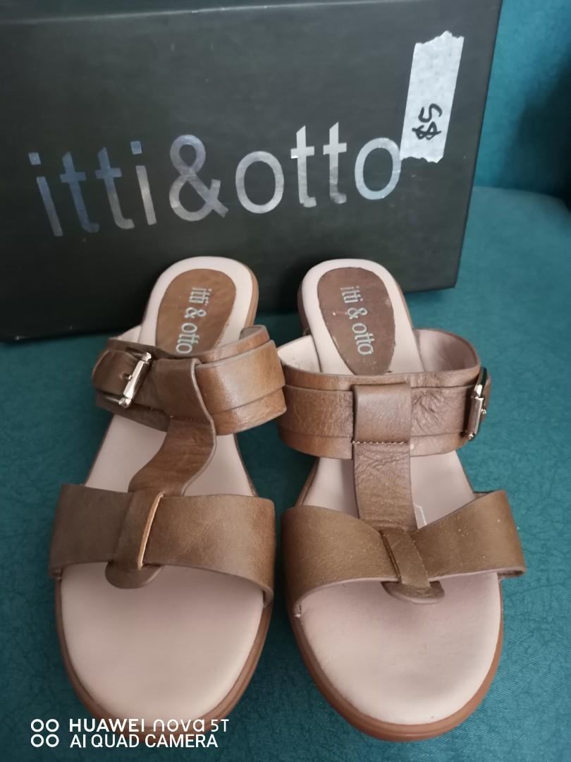 Itti & otto, Women's Fashion, Footwear, Flats on Carousell