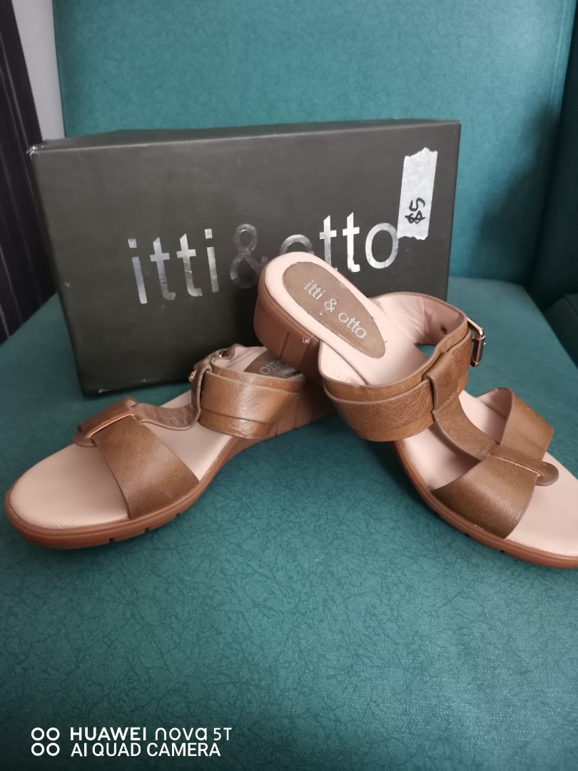 Itti & otto, Women's Fashion, Footwear, Flats on Carousell