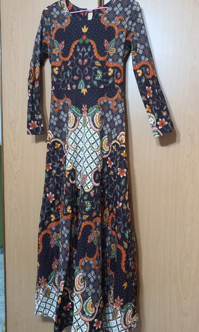 Long batik dress, Women's Fashion, Dresses & Sets, Traditional & Ethnic ...
