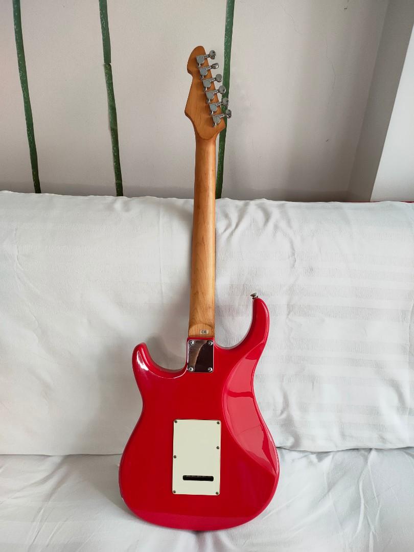 Peavey raptor exp electric guitar, Hobbies & Toys, Music & Media ...