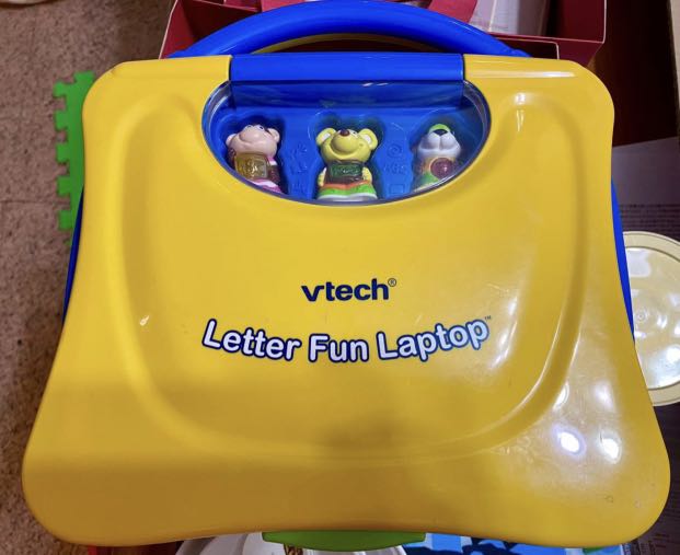 Vtech Letter Fun Laptop 字母趣味學習電腦, 兒童＆孕婦用品, 嬰兒玩具 - Carousell