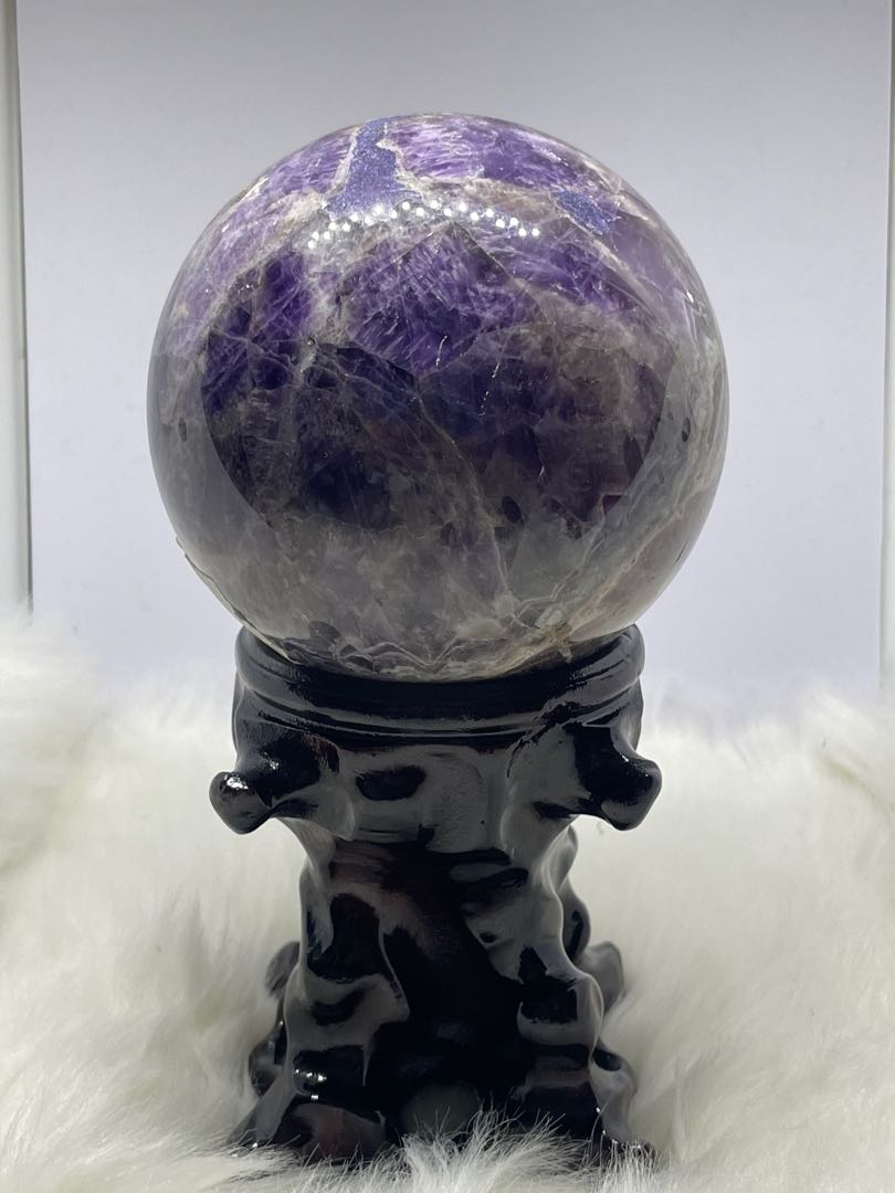 Wooden crystal ball base, Women's Fashion, Jewelry & Organisers ...