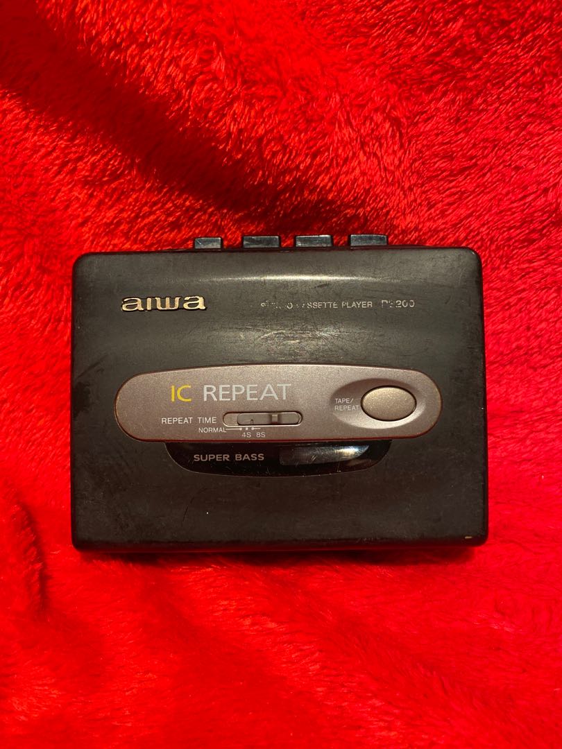 AIWA WALKMAN (Made in Singapore) Working, Hobbies & Toys, Memorabilia ...
