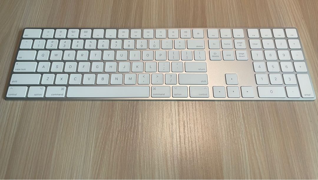 APPLE WIRELESS MAGIC KEYBOARD WITH NUMERIC KEYPAD (A1843), Computers ...