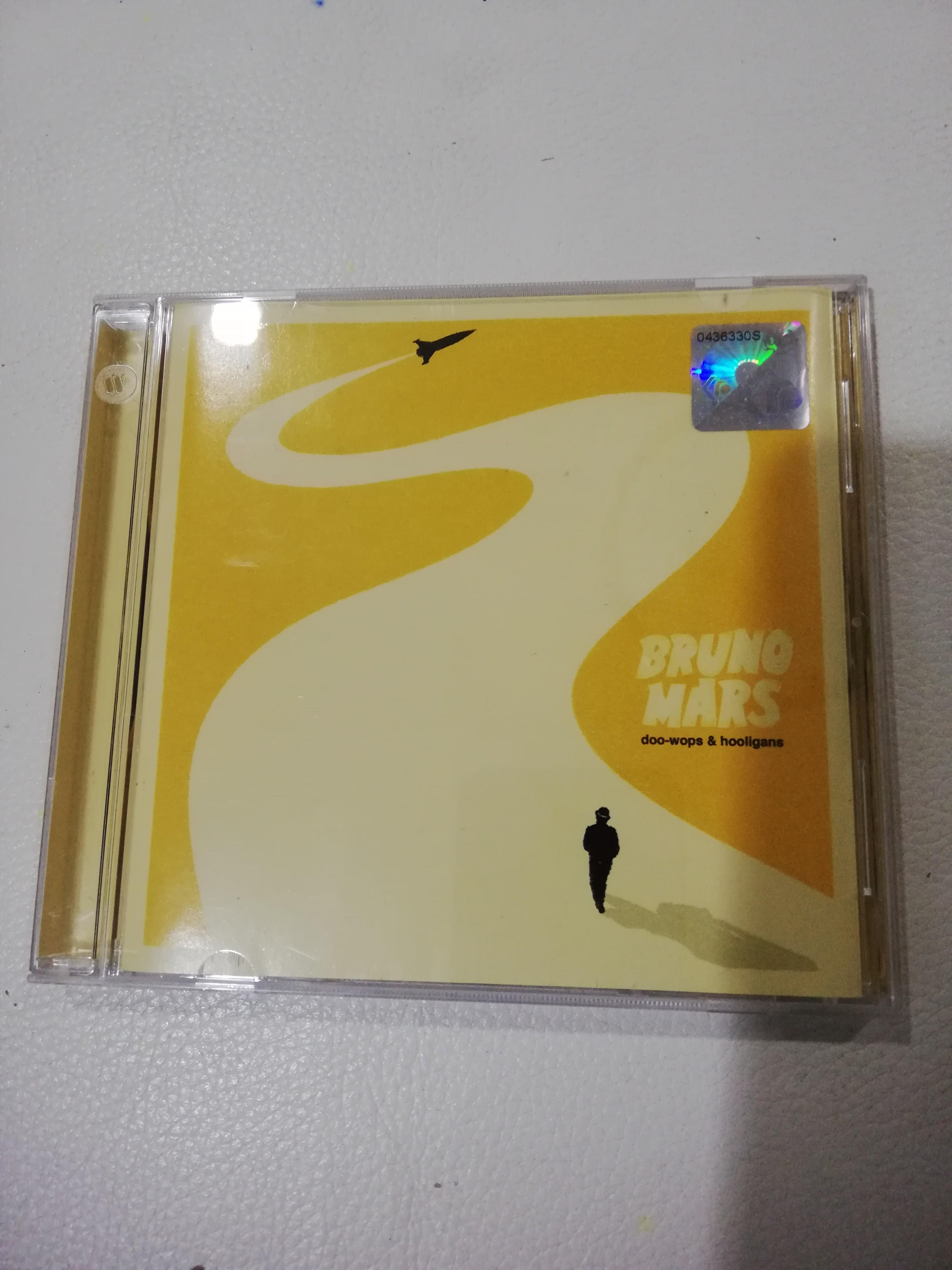 Bruno Mars Doo-Woops & Hooligans, Hobbies & Toys, Music & Media, CDs ...