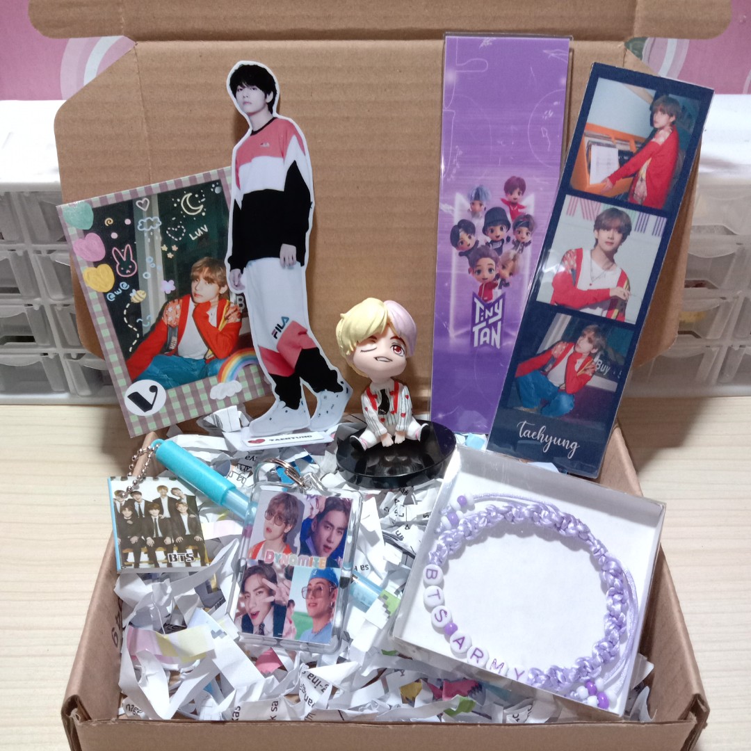 BTS V Fanmade kit/kpop Merch Bundle, Hobbies & Toys, Memorabilia ...