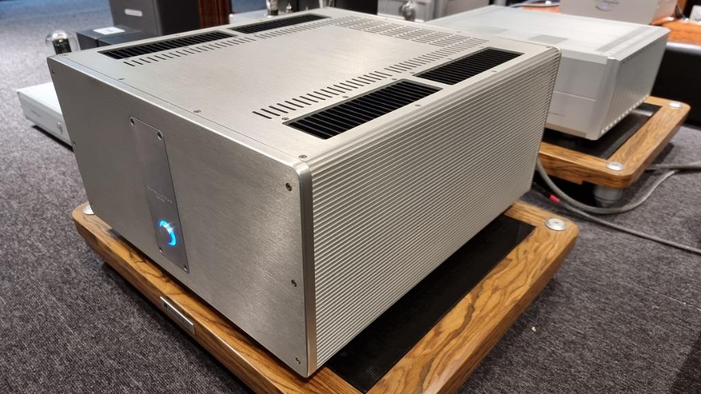 Krell EVO 302 (price reduced), Audio, Other Audio Equipment on Carousell