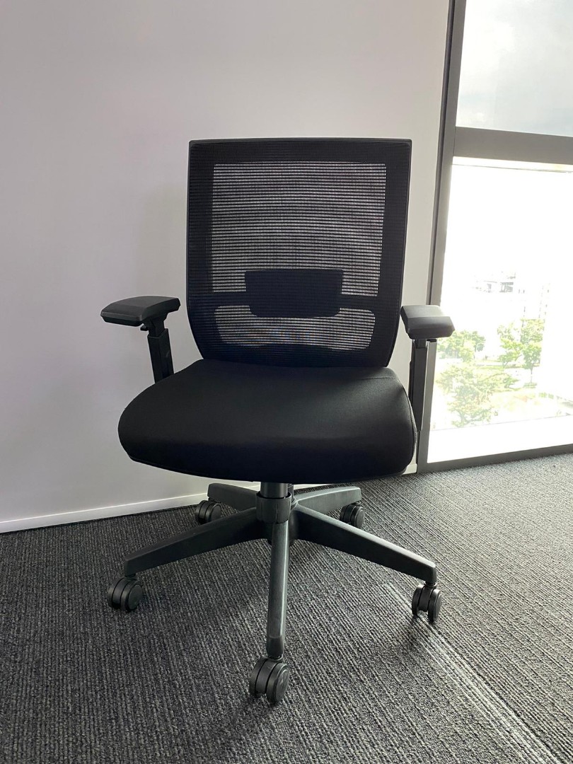 MAXIM Ergonomic High Back Mesh Office Chair, Furniture & Home Living ...