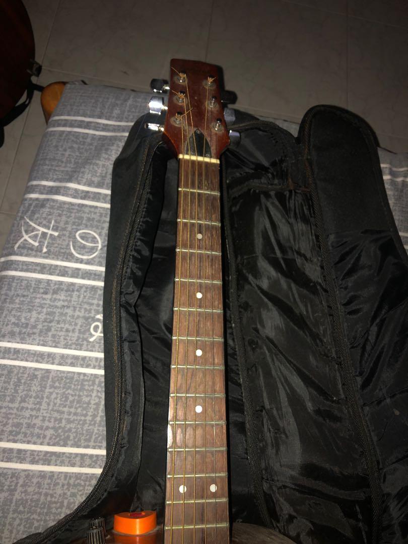 Samick Acoustic Guitar with preamp and padded bag, Hobbies & Toys ...