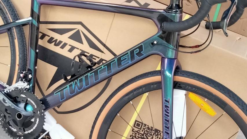 TWITTER GRAVEL BIKE ( FULL CARBON ), Sports Equipment, Bicycles & Parts, Bicycles on Carousell