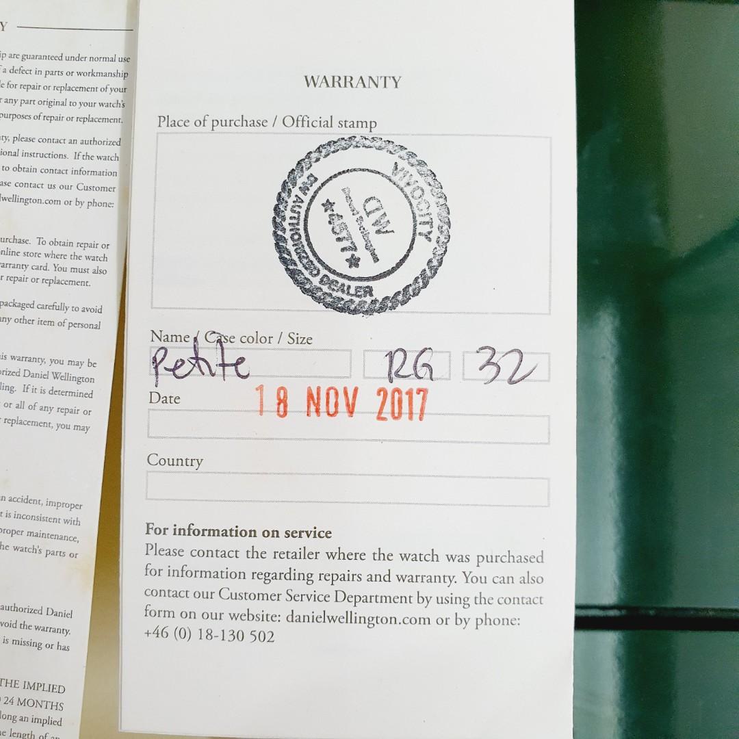 DW Watch Authentic With Certificate and Box, Women's Fashion, Watches ...