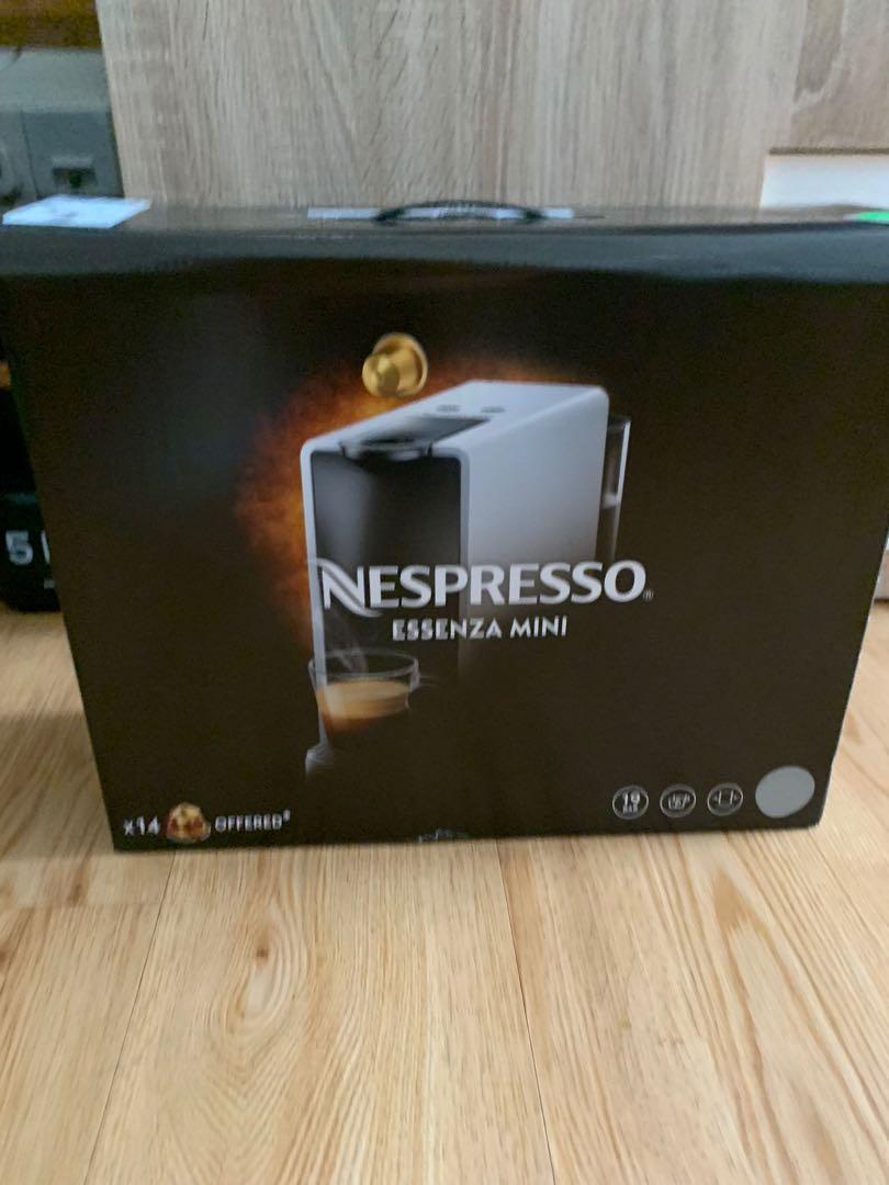 Nespresso Essenza Mini (Limited Edition Silver), TV & Home Appliances ...