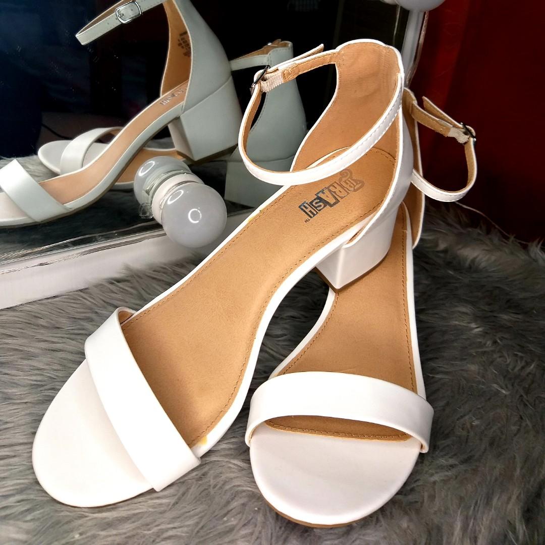 Payless Brash Naomi White Block Heels, Women's Fashion, Footwear, Heels ...