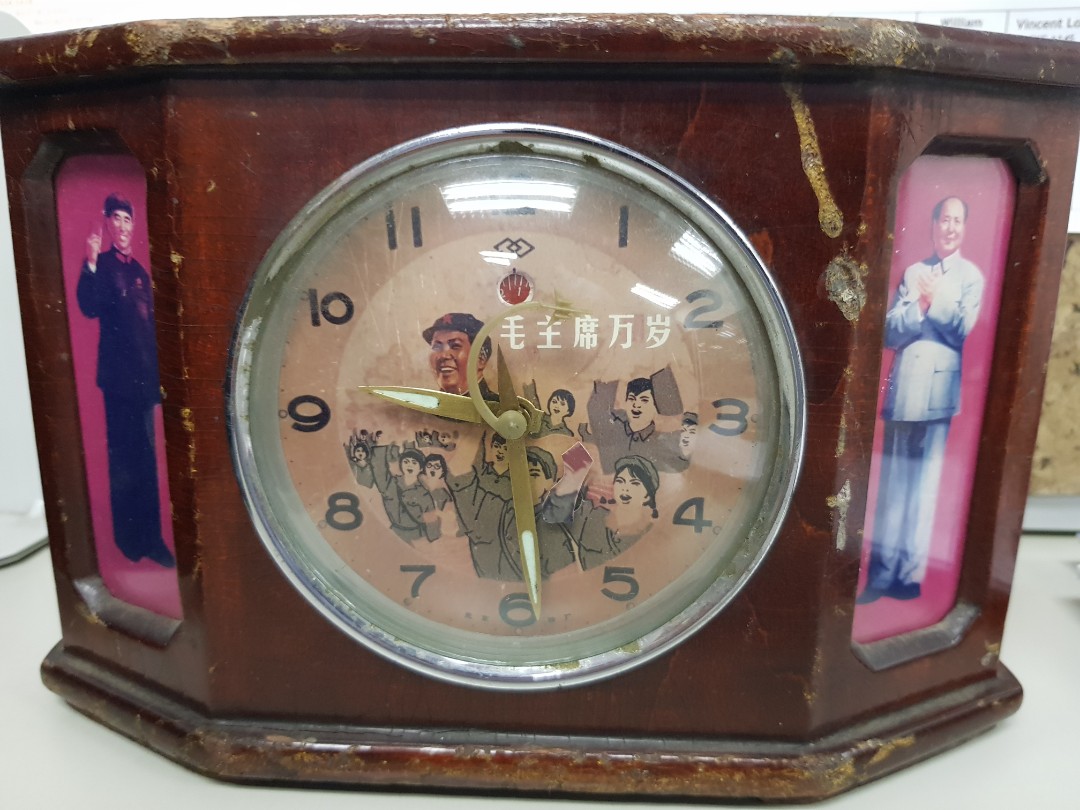 Antique Wooden case Mao clock, Hobbies & Toys, Memorabilia ...