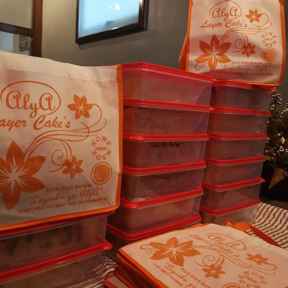 Kek Lapis Batam for Hari Raya 2021, Food & Drinks, Packaged & Instant ...