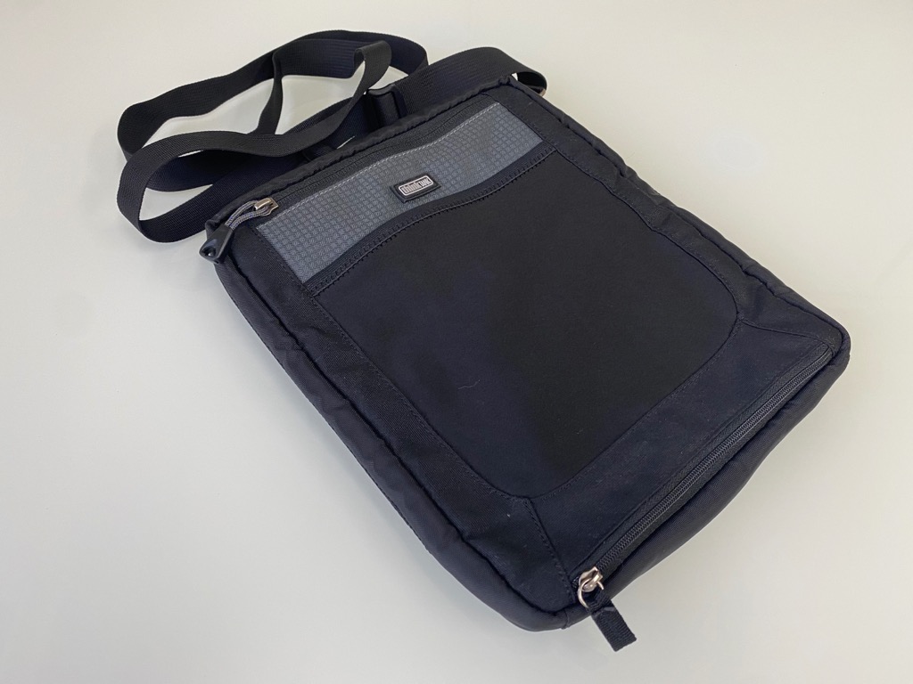 Think Tank App House 10 | Thinktank Cross-body Sling bag for 10 ...
