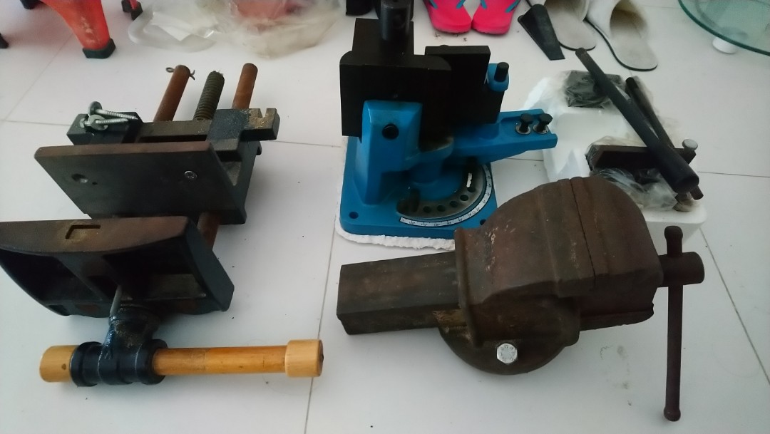Vice and bar bender for sale, Furniture & Home Living, Home Improvement ...