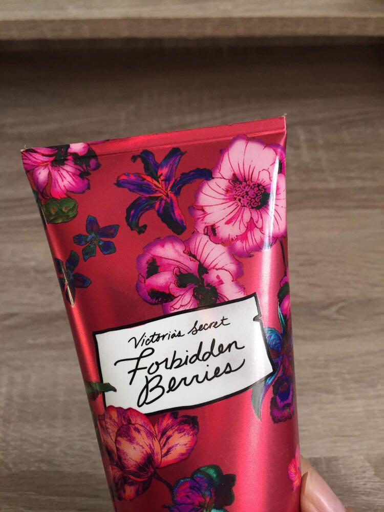 Victorias Secret Forbidden Berries, Beauty & Personal Care, Bath & Body ...
