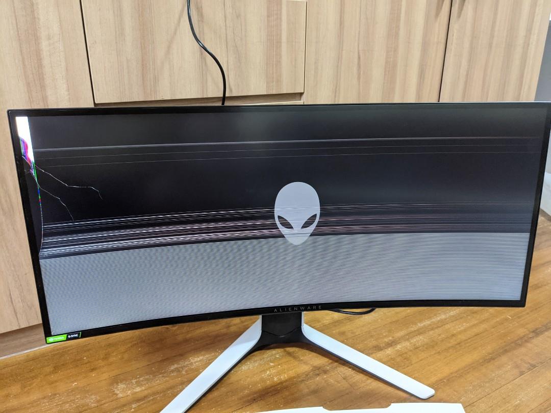 Alienware AW3420DW Monitor (Cracked), Computers & Tech, Parts ...