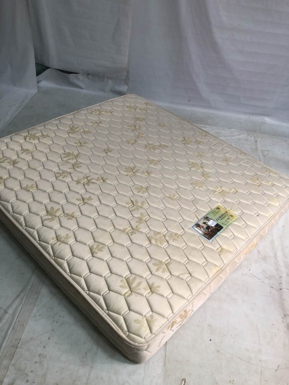 KING KOIL First Knight Europedic Chiropractice Coil King Sized Mattress ...