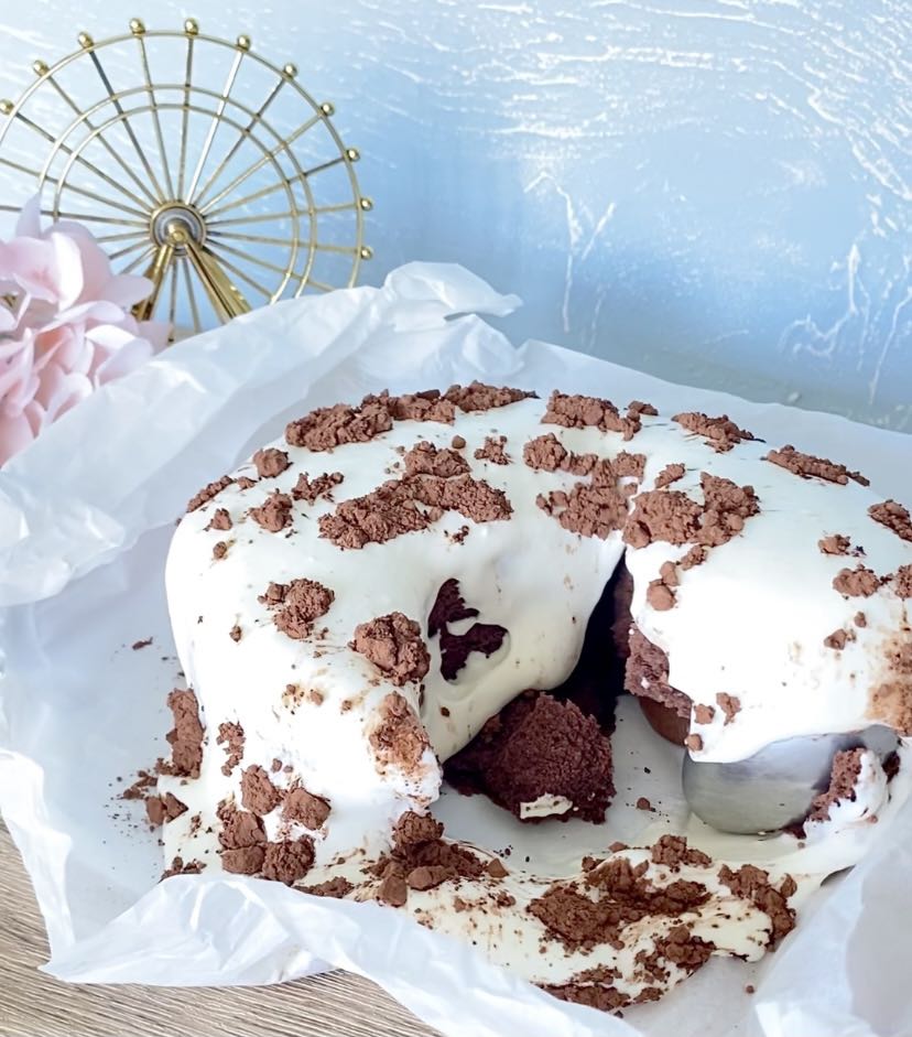 Lave cake, Food & Drinks, Homemade Bakes on Carousell