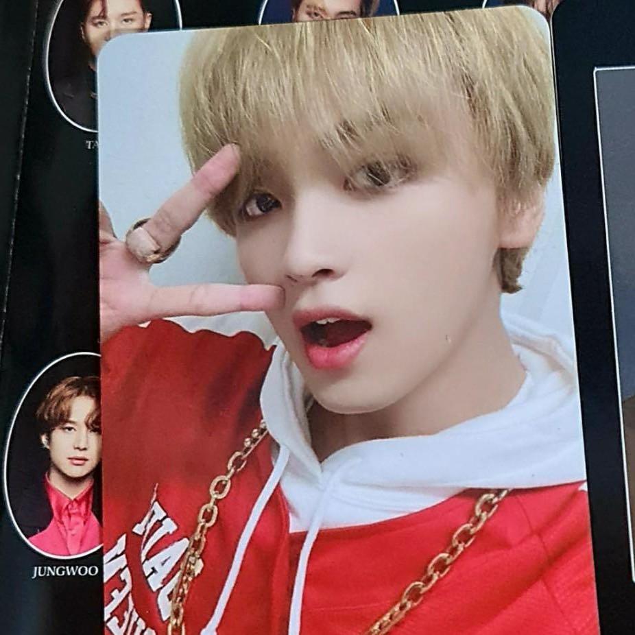 on hand/ nct 2020 haechan resonance arrival pc, Hobbies & Toys ...