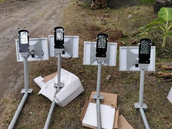 POSTE : STREET LAMPOST:SOLAR LIGHTS:STREET LIGHTS :SOLAR STUD:VIDEO ...