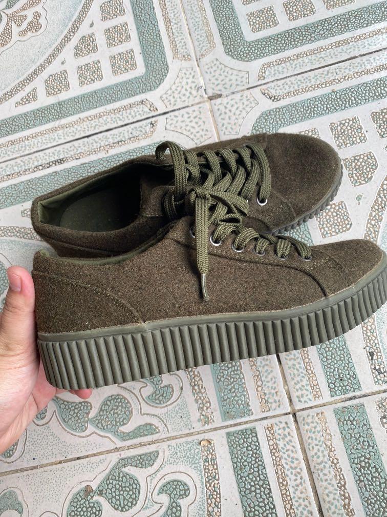 Sembonia Shoe, Women's Fashion, Footwear, Flats on Carousell