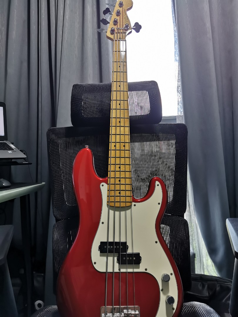 Squier Vintage Modified 5 string precision bass, Hobbies & Toys, Music ...