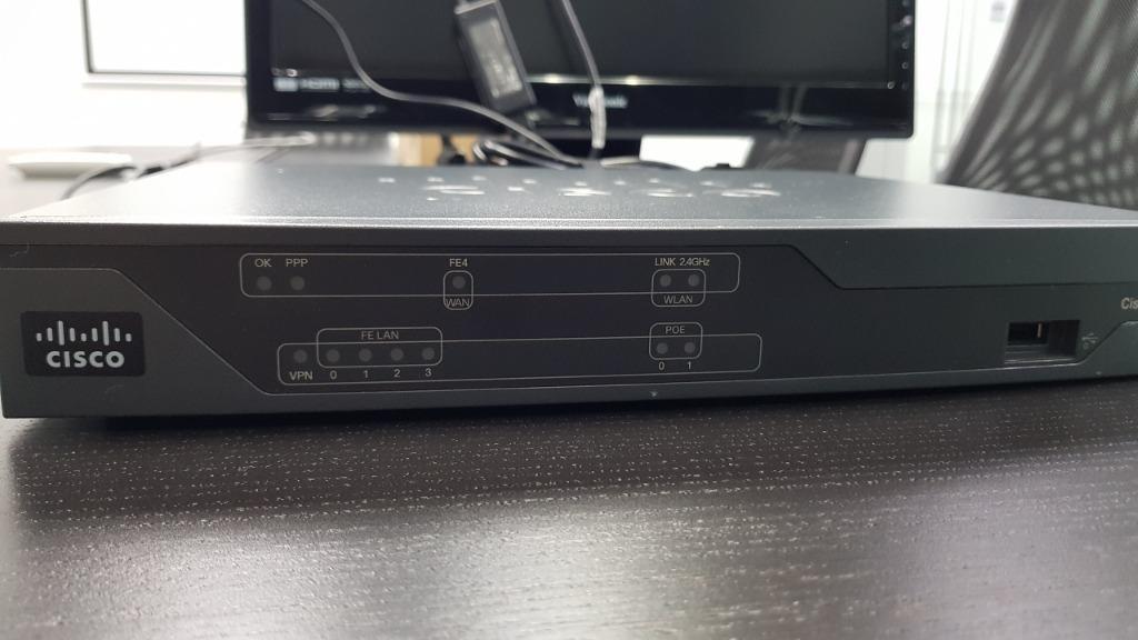Cisco 881 Integrated Services Router, Computers & Tech, Parts ...