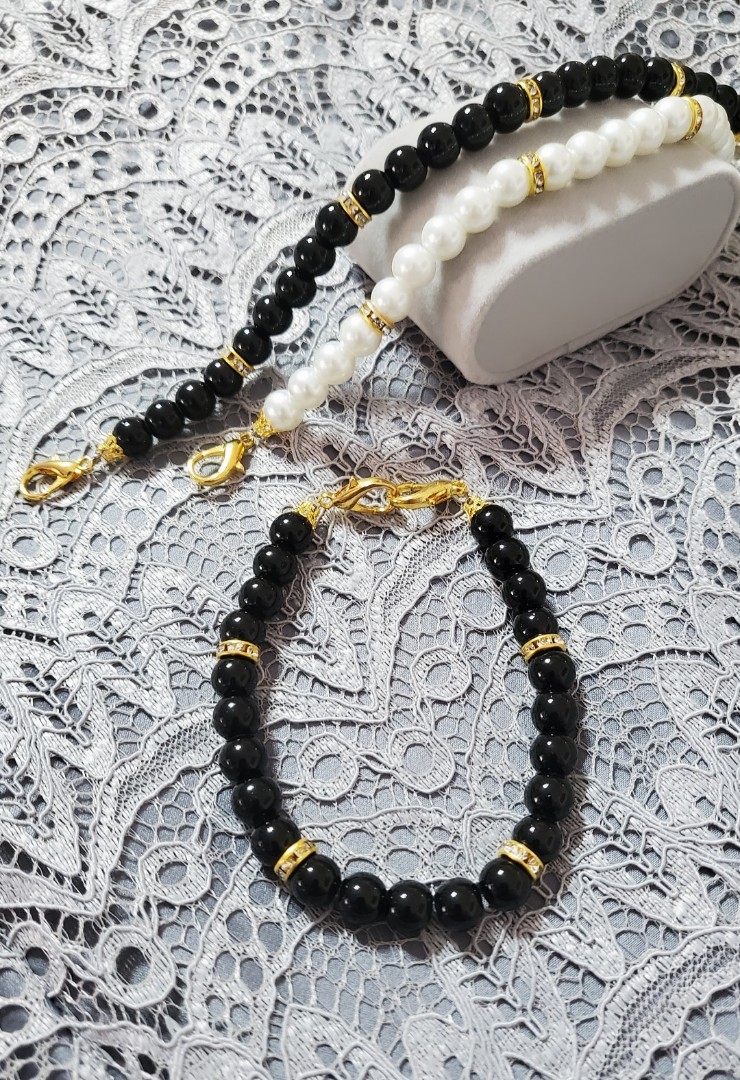 Hijab mask extender / ear saver, Women's Fashion, Muslimah Fashion ...