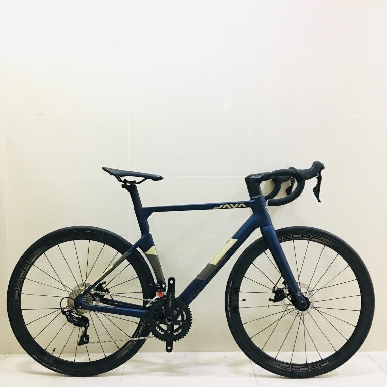 數量極度有限~JAVA VESUVIO 升級版UCI 認證一體碳纖把SHIMANO 105碟煞ROAD BIKE公路車, 運動產品, 單車及 ...