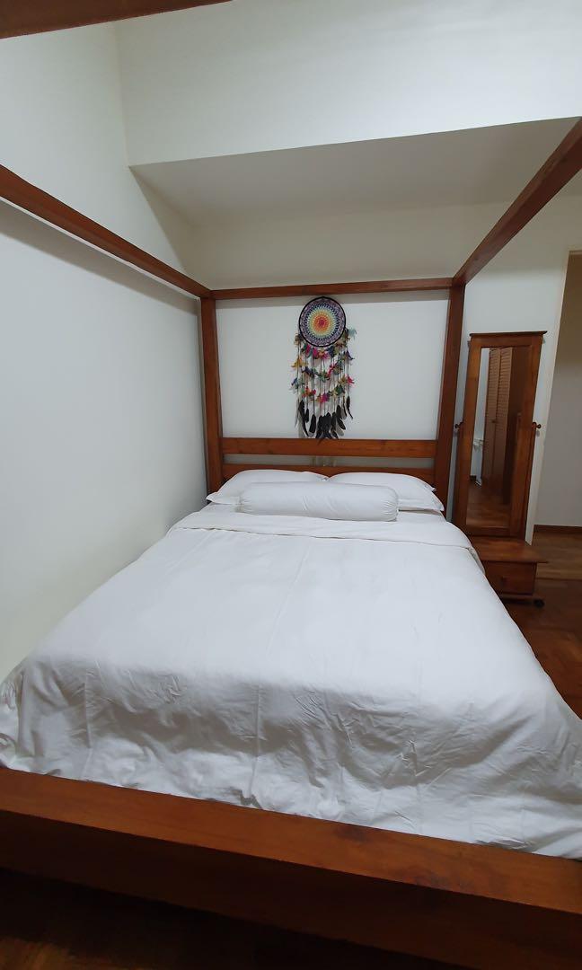 John Erdos Queen 4 Poster Bed, Furniture & Home Living, Furniture, Bed ...