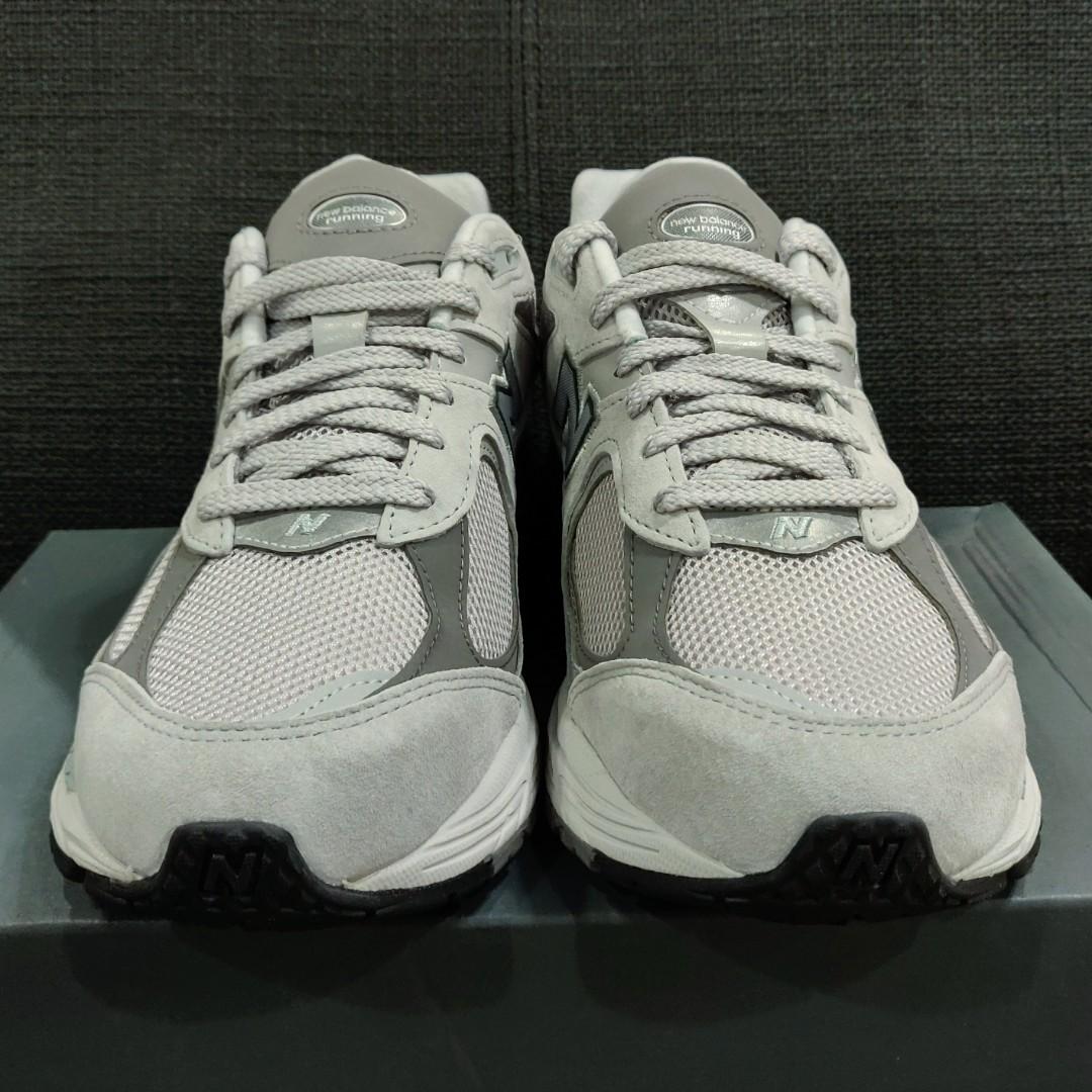 New Balance 2002R0 NB 2002, 男裝, 鞋, 西裝鞋 - Carousell