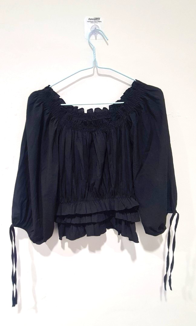 Sabrina Black Top, Fesyen Wanita, Pakaian Wanita, Atasan di Carousell
