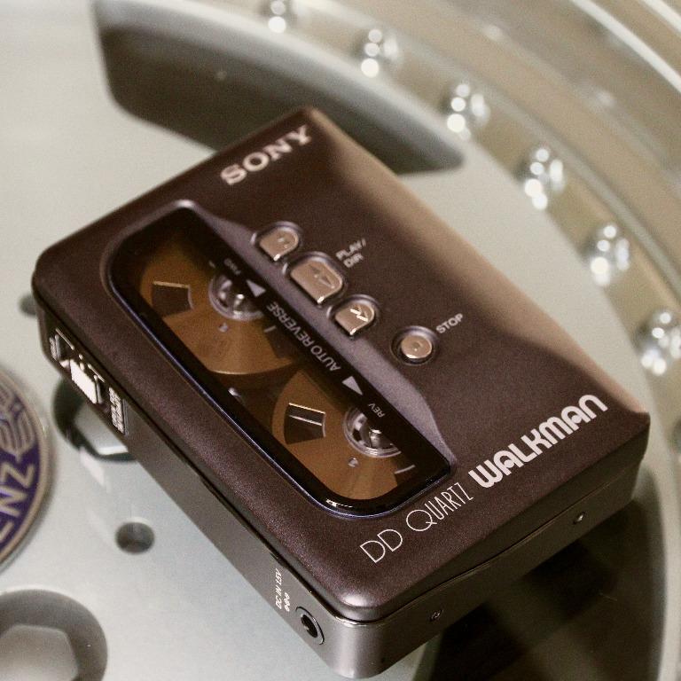 Sony Walkman WM-DD9 Walkman DD9 Like New #4, 音響器材, 可攜式音響設備 - Carousell