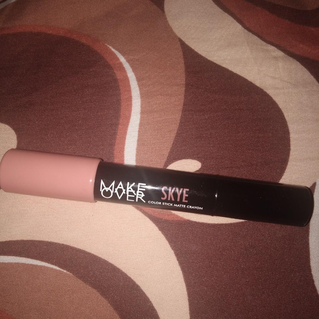 Makeover Crayon shade SKYE, Kesehatan & Kecantikan, Rias Wajah di Carousell