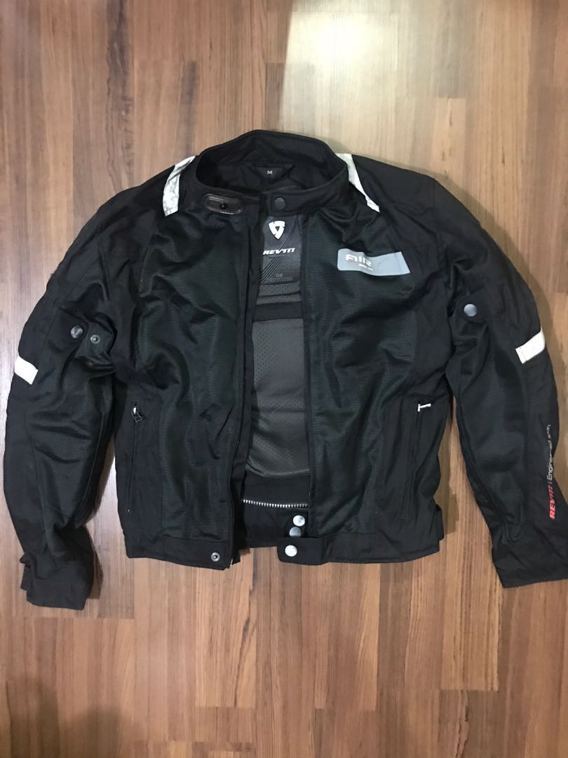 Original Revit Rev’it riding jacket M size, Motorbikes on Carousell
