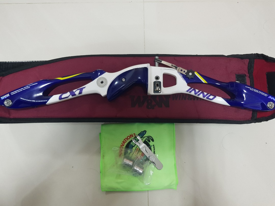 Recurve Archery W&W Inno CXT Carbon Riser, Sports Equipment, Bicycles ...