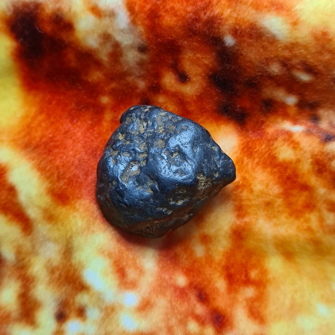 Badar Besi Raw, Women's Fashion, Jewelry & Organisers, Precious Stones ...