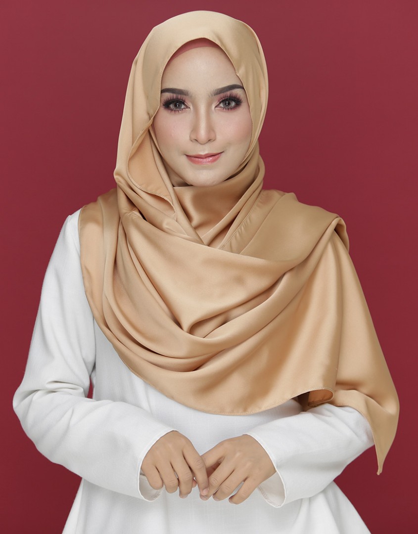 Satin shawl, Women's Fashion, Muslimah Fashion, Hijabs on Carousell