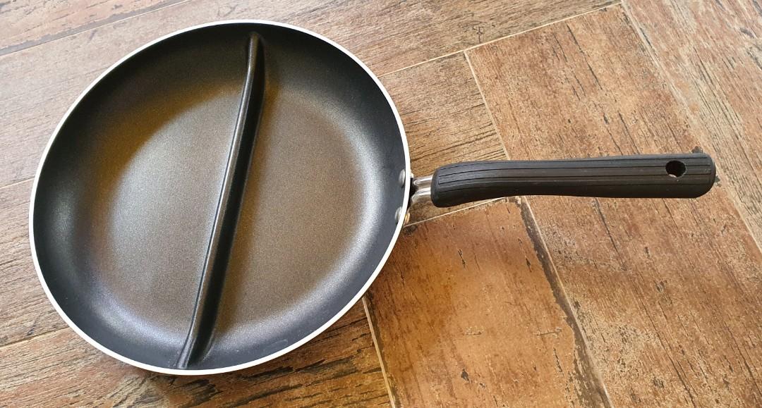 2 section frying pan 12" / 30cm, Furniture & Home Living, Kitchenware ...