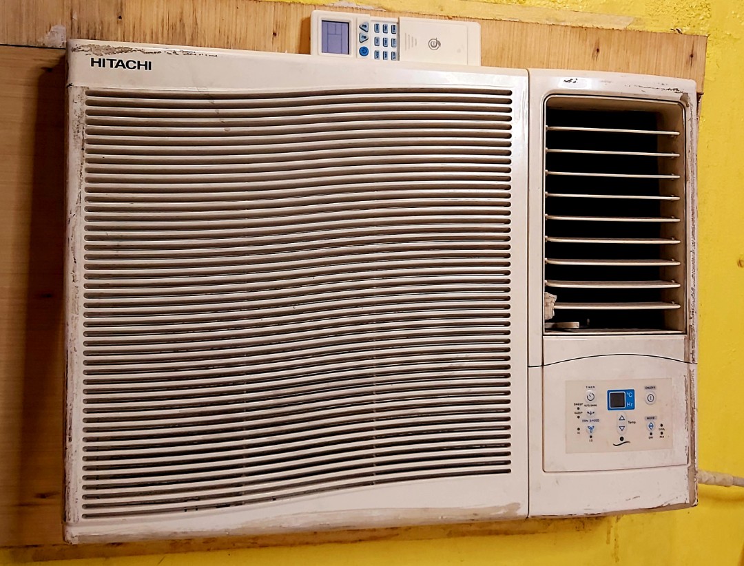 HITACHI WINDOW TYPE AIRCON (1.5 HP), TV & Home Appliances, Air ...