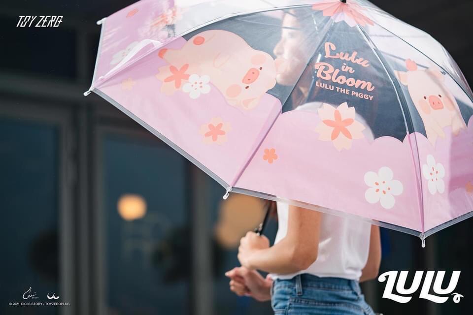 全新 預售 Lulu豬 櫻花限定款 透明雨傘, 興趣及遊戲, 收藏品及紀念品, 明星周邊 - Carousell