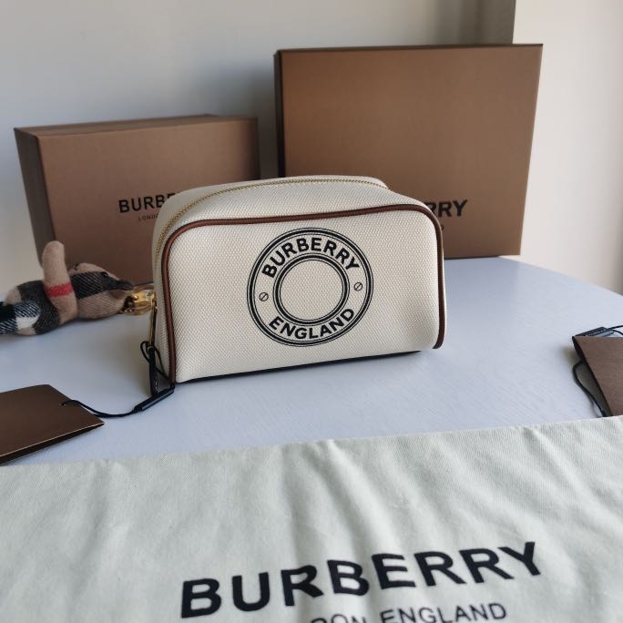 Burberry Box Bag, Women's Fashion, Bags & Wallets, Tote Bags on Carousell